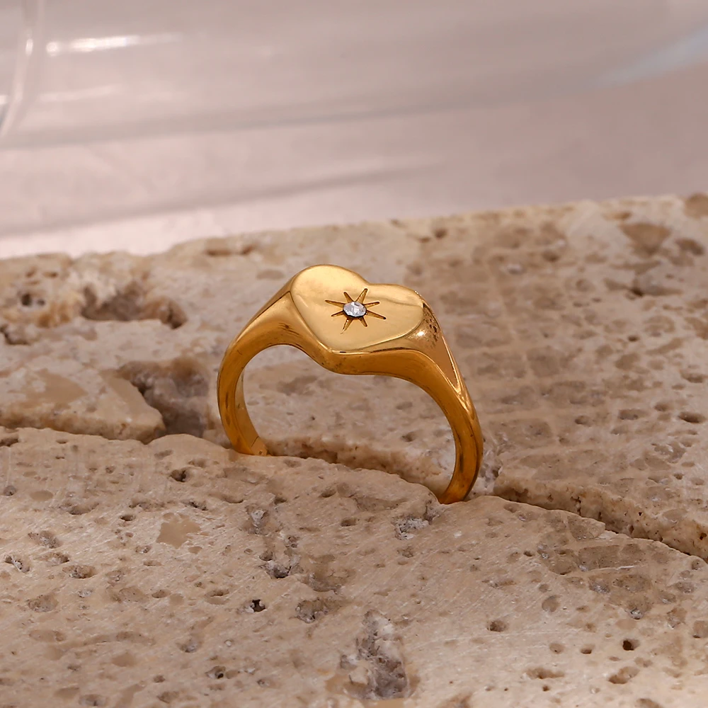 Margot Ring – Nola Moon